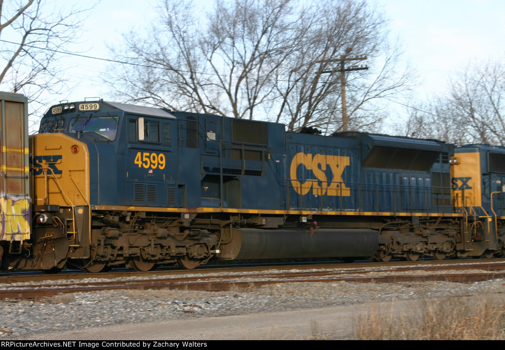 CSX 4599 SD80MAC